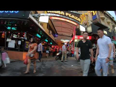 Nana Plaza - nightspot Sukhumvit Bangkok & Nana Hotel - Bangkok Addicts